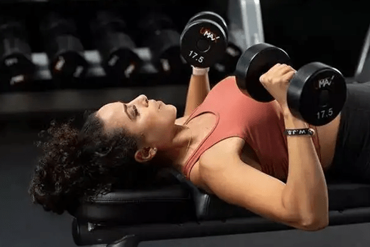 Why Are Chest Workouts Good For Women? – AUROLA
